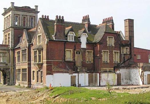Victorian mansion which overlooks Hampstead Heath is saved from ...