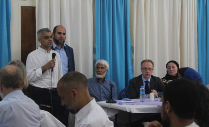 Sadiq Khan and Jeremy Corbyn join Ramadan meal near site of terror ...