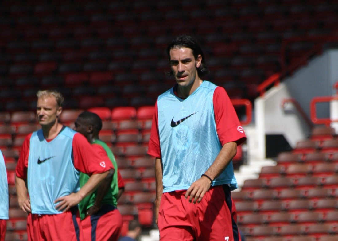 Arsenal ‘invincible' Robert Pires to star at school fund-raiser ...