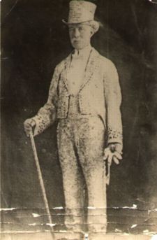 Plaque unveiled at childhood home of original Pearly King | Camden New ...