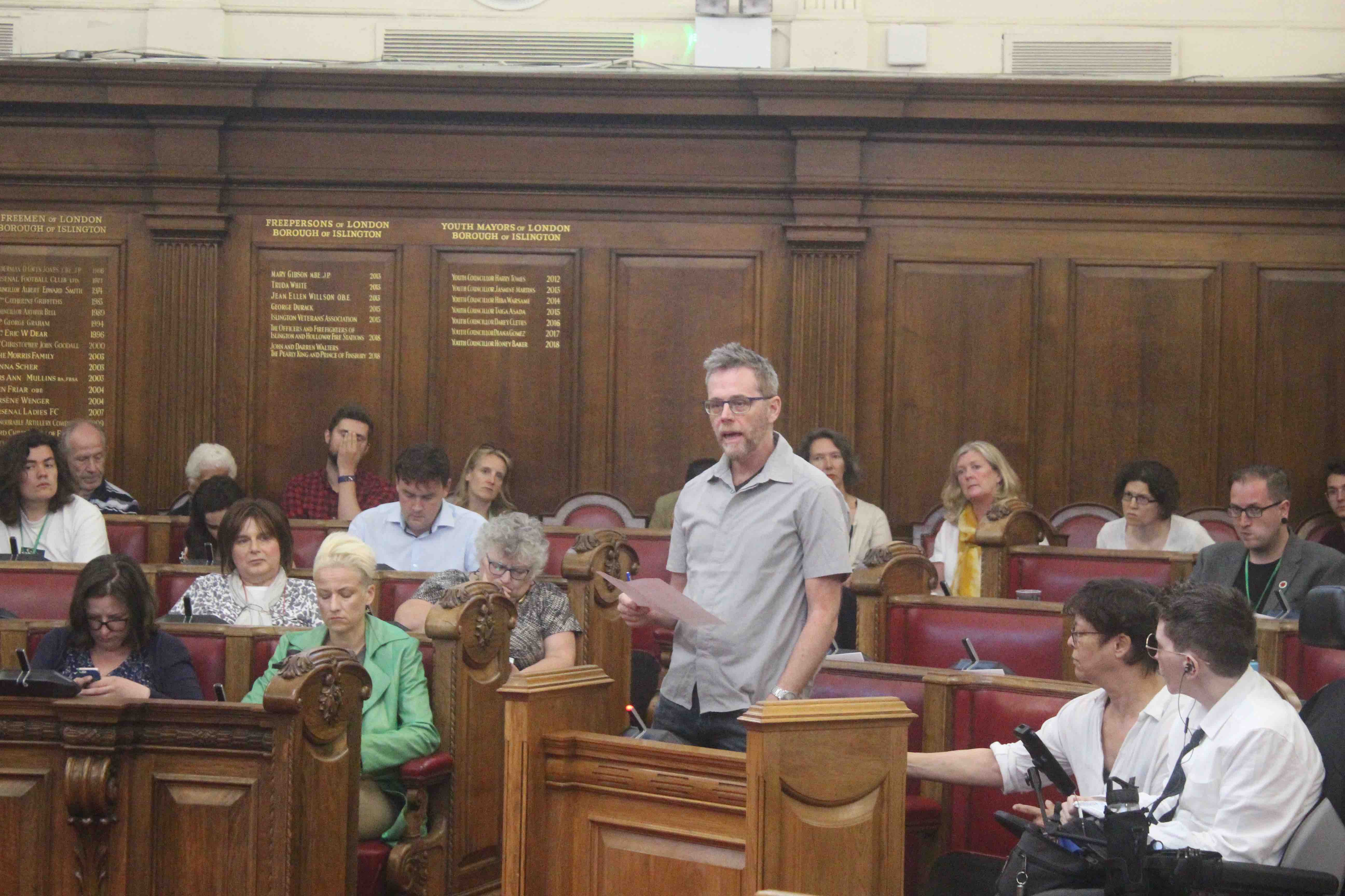Islington Council told to treat climate crisis like WWII preparation ...